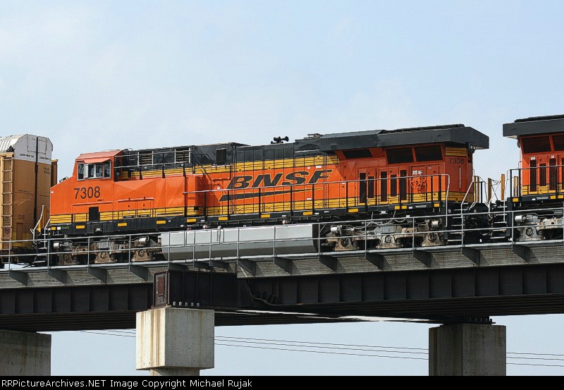 BNSF 7308